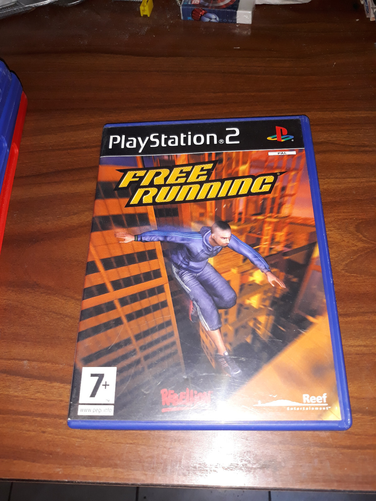 Free Running PlayStation 2 PAL - Prix - Photo - Présentation
