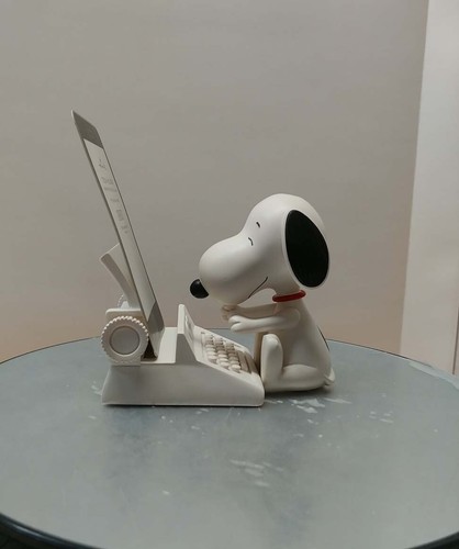2022 Hallmark Peanuts Snoopy Cell Phone Holder | eBay