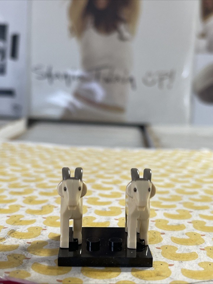 2x BILLY MOUNTAIN GOAT BARNYARD ANIMAL LEGO MINIFIG LOT farm tan brown ...