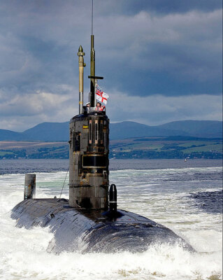 HMS TIRELESS SUBMARINE IN CLYDE ESTUARY 8x10 GLOSSY PHOTO PRINT | eBay