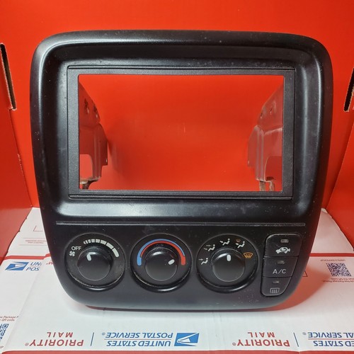 Honda CRV dash climate control unit heat AC OEM 97-01 CR-V radio bezel ...