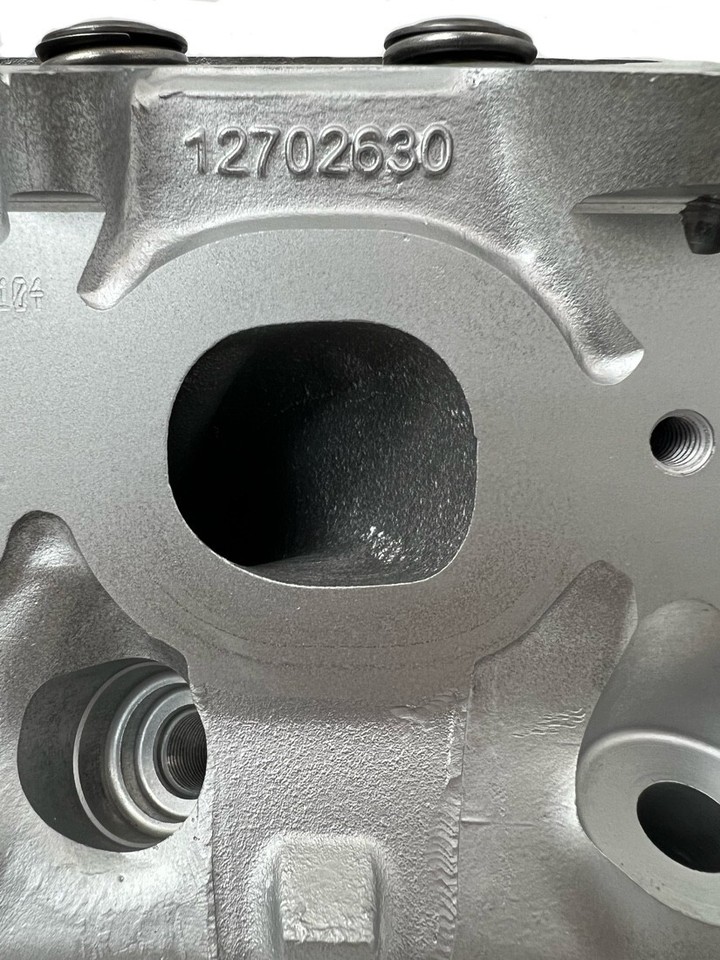 GM Chevrolet C8 Corvette LT2 L87 6.2L GEN V Cylinder Head Assembly Pair ...