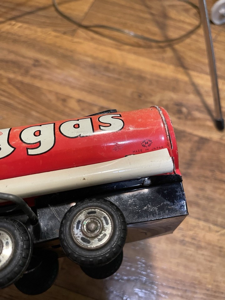 Vintage MOBILGAS TRUCK Marusan Tin Mobil Gas JAPAN Friction Red ...