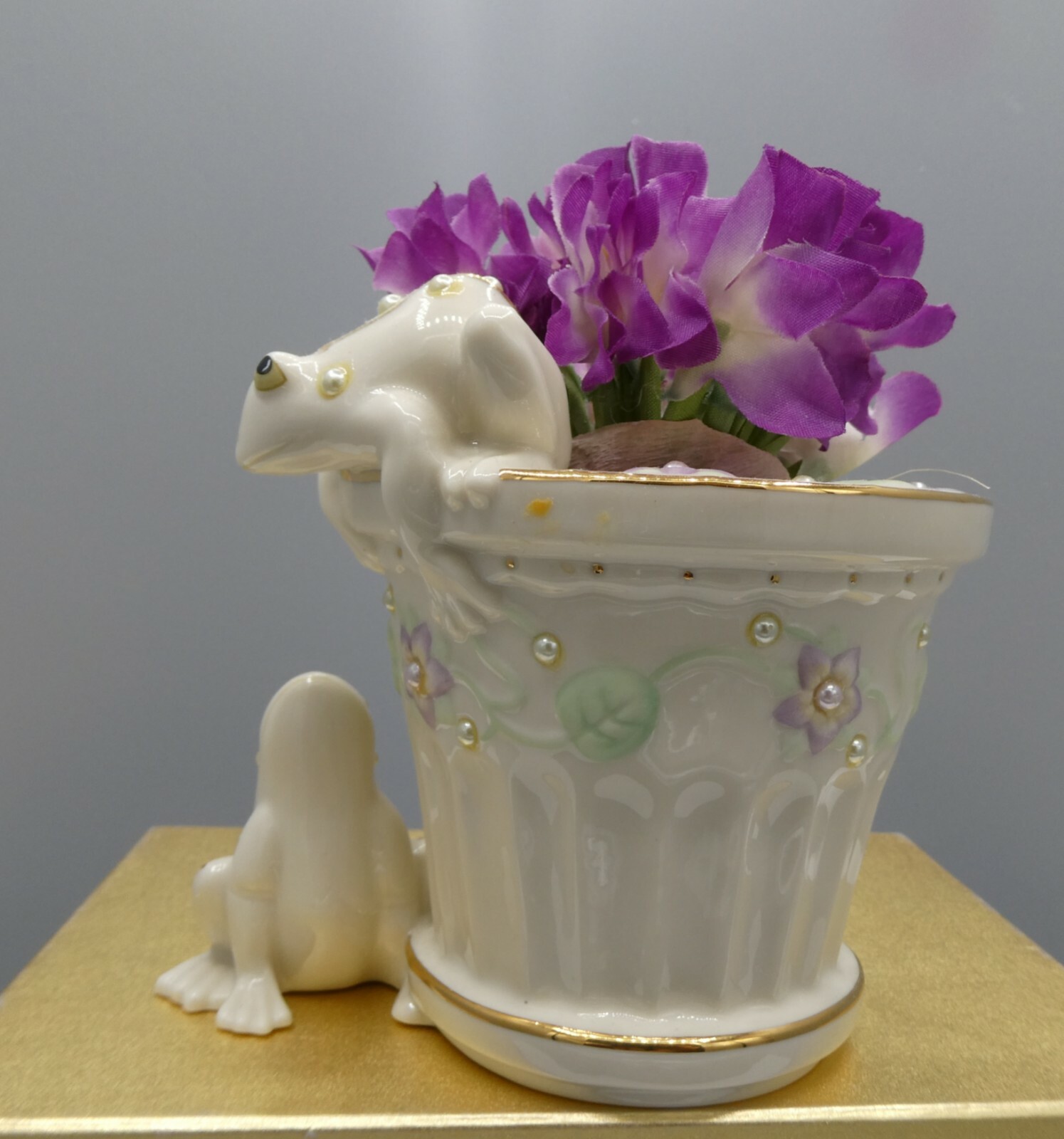 Lenox Petals and Pearls Frog Bud Vase with Flowers NB | eBay