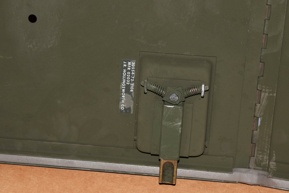 MILITARY GENERATOR FOLDING SIDE DOOR & HINGE LOCKS 72-2108 MEP 004A ...