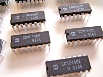 (10 LOT) HARRIS / TEXAS INST. CD4044BE. IC SEMICONDUCTOR, 16 PIN. NOS ...