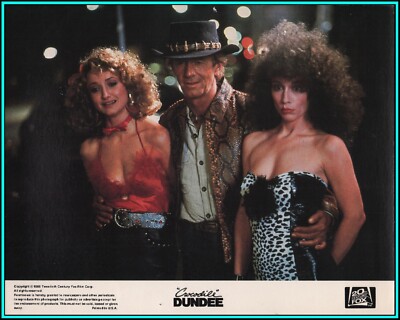 NANCY METTE & PAUL HOGAN in "Crocodile Dundee" - Original Vintage Photo - 1986 | eBay
