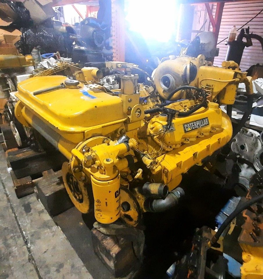 CATERPILLAR 3208 DIESEL MARINE ENGINE 435 HP. BOB-TAIL / RUNNING TAKE ...