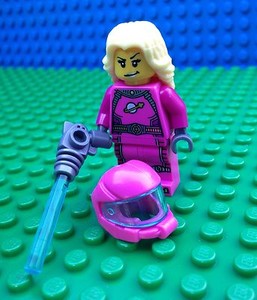 Lego 8827 INTERGALACTIC GIRL Pink Space Girl Lady Laser Gun Minifigures ...