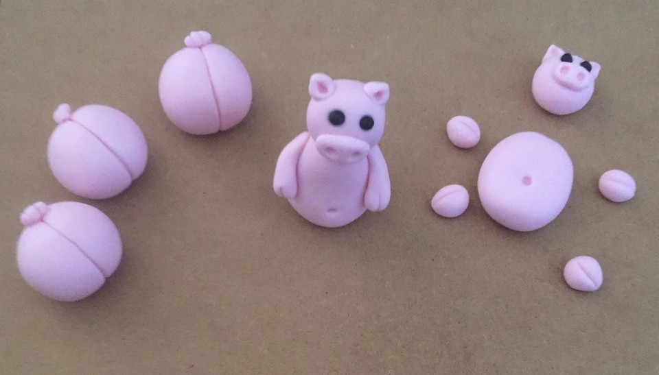 3d PINK Edible Pigs in mud Pigs Set piggies farm Cake Cupcake Toppers ...