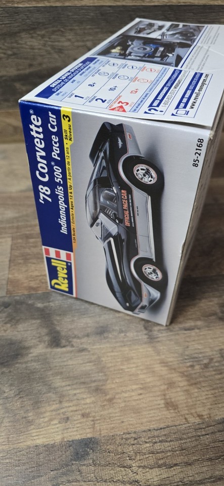 Revell 78 Corvette Indianapolis Pace Car Model Kit 1/24 New Open Box ...