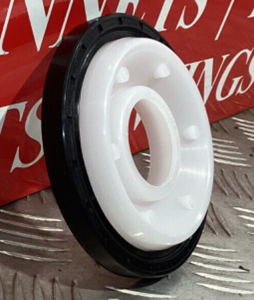 *NEW GENUINE MERCEDES BENZ M112 V6 ENGINE REAR CRANKSHAFT OIL SEAL ...