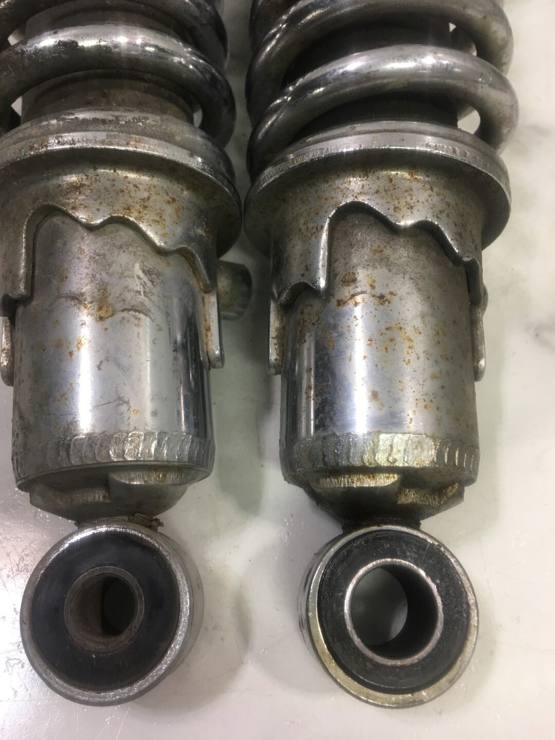 80 Yamaha XS 1100 XS1100 Special rear back shocks springs & reflectors ...