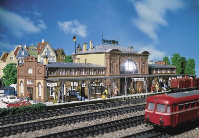 HO Scale FALLER B-115 Hauptbahnhof DB Railway Train Large Station Built ...