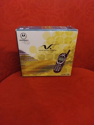 MOTOROLA V-Series Digital Wireless Personal Cellular Telephone Model ...