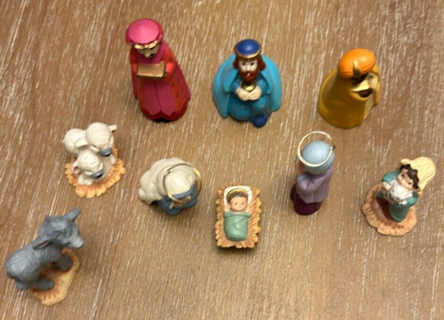 HALLMARK CARDS Mini Merry Miniature Nativity Scene 9 Figurines 1988 ...
