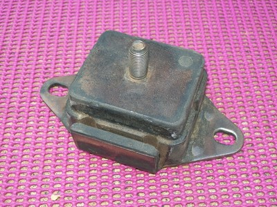 1962-86 Jeep CJ Jeepster Commando NOS AMC Engine MOTOR Mount J3173681 ...
