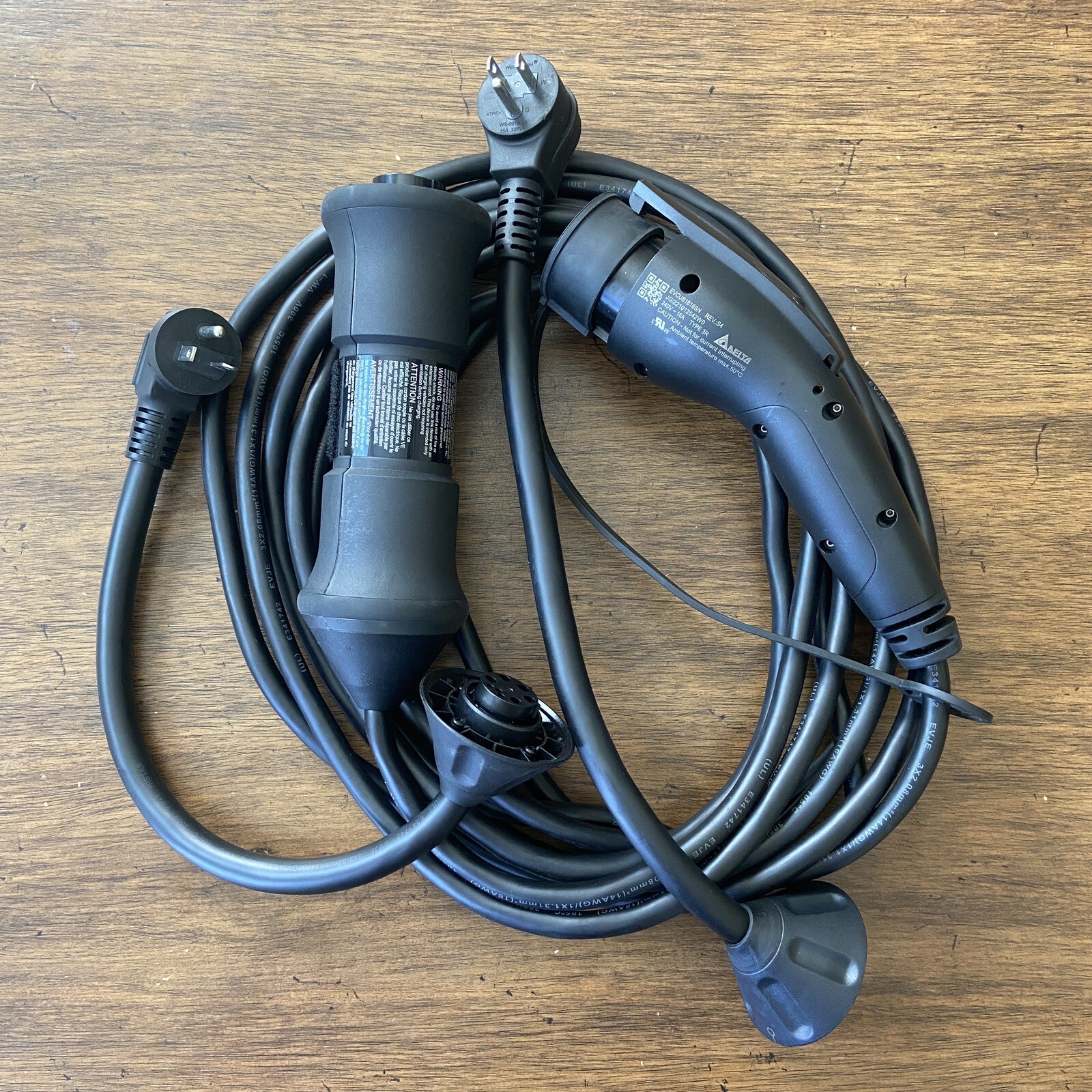 Volvo EV Charger XC60 XC90 XC40 S60 S90 Charging Cable Dual Voltage ...