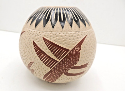 Signed Eleuterio Pina Mata Ortiz Pueblo Jar Casas Grandes Sgrafitto ...