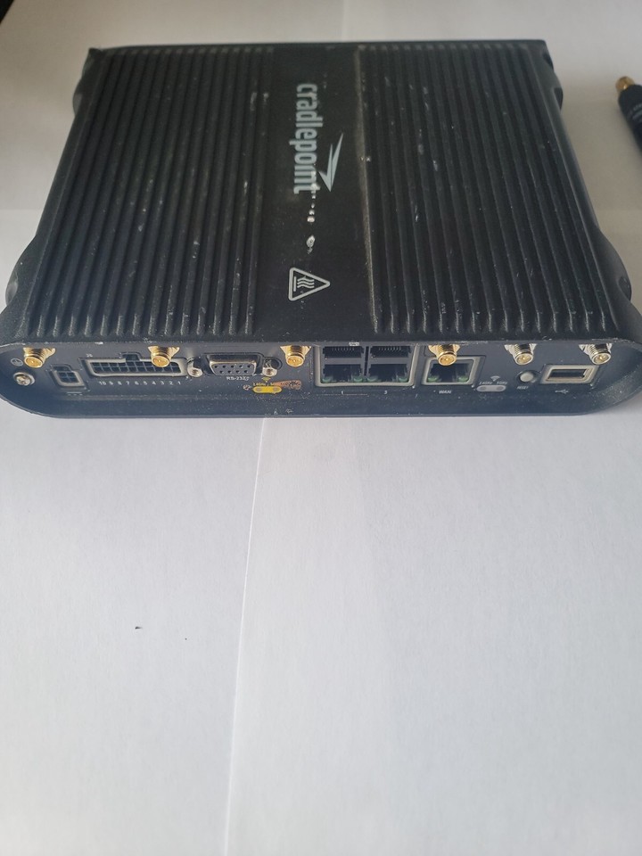 Cradlepoint IBR1700 Mobile Wireless Modem/ w 2.5 / 5GHZ Antennas | eBay