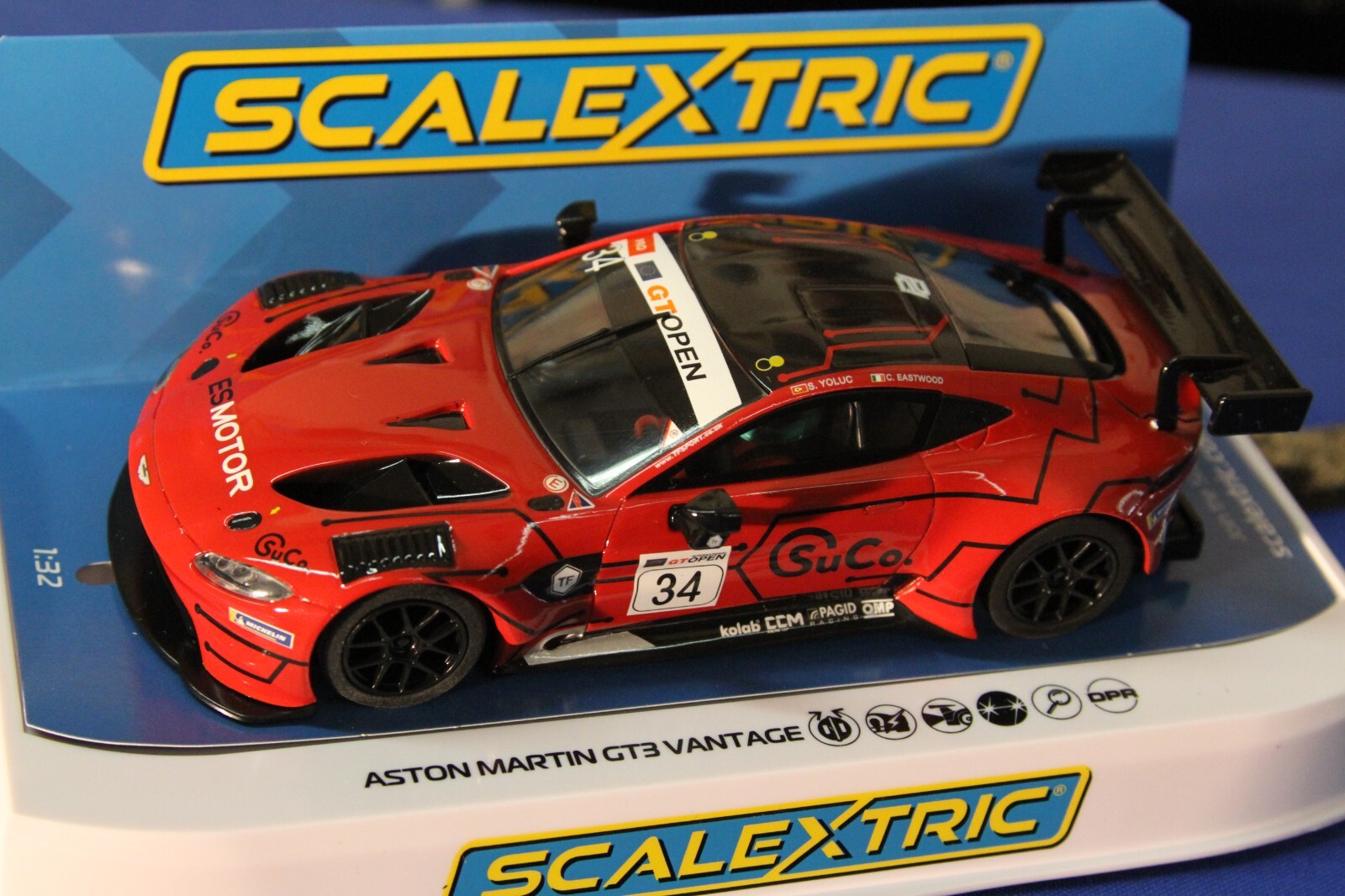 NEW Scalextric C4233 GT3 Vantage TF Sport GT Open 20 1/32 Slot Car | eBay