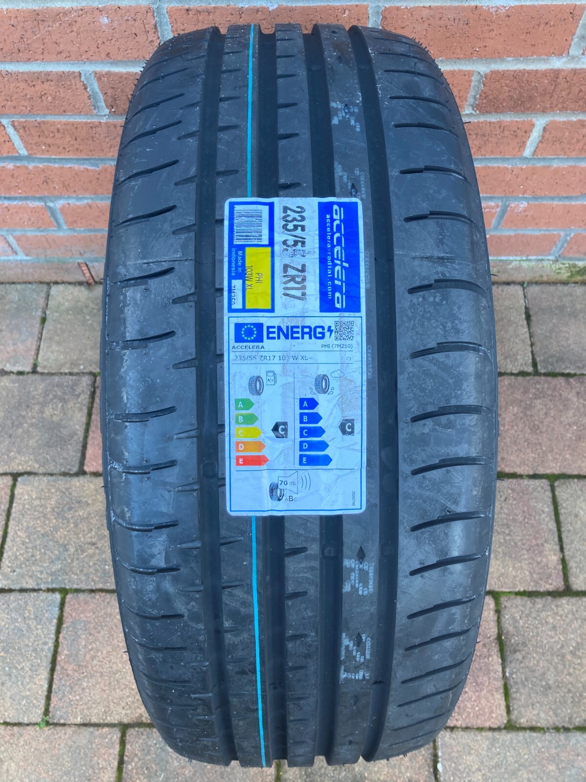 2 x 235/55ZR17 103W XL ACCELERA 235 55 17 EXTRA LOAD TYRES 235/55R17 ...