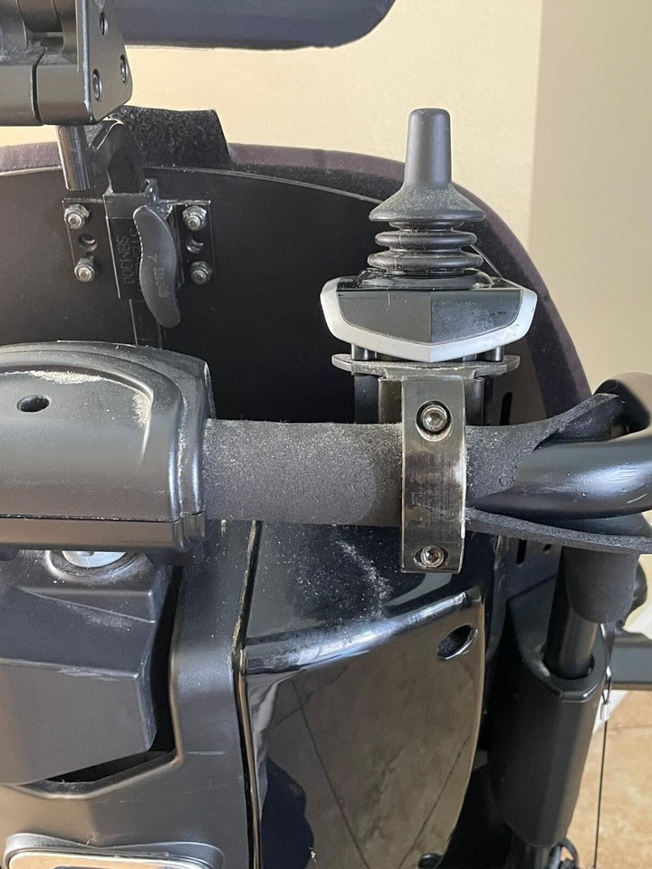 Quantum Q6 Edge 2.0 Wheelchair w/Power Tilt, Recline and Legs - EZ-Lock ...