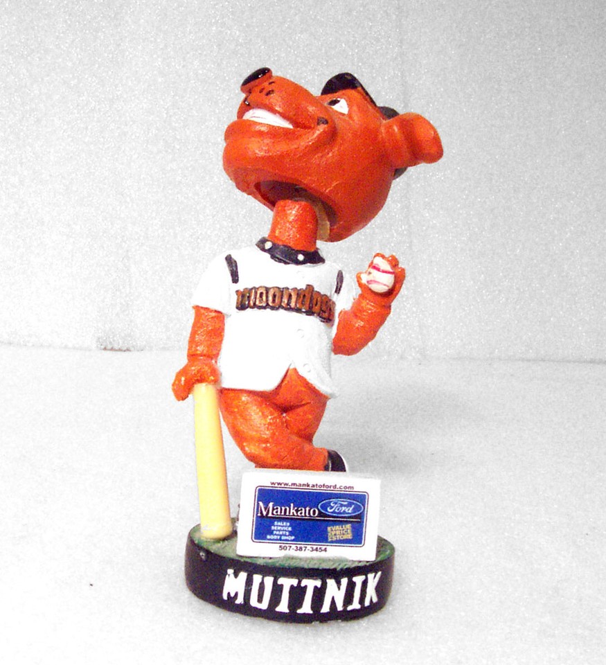 MUTTNIK Bobblehead Moondogs Dog Mascot Mankato MN Northwoods Baseball 4 ...