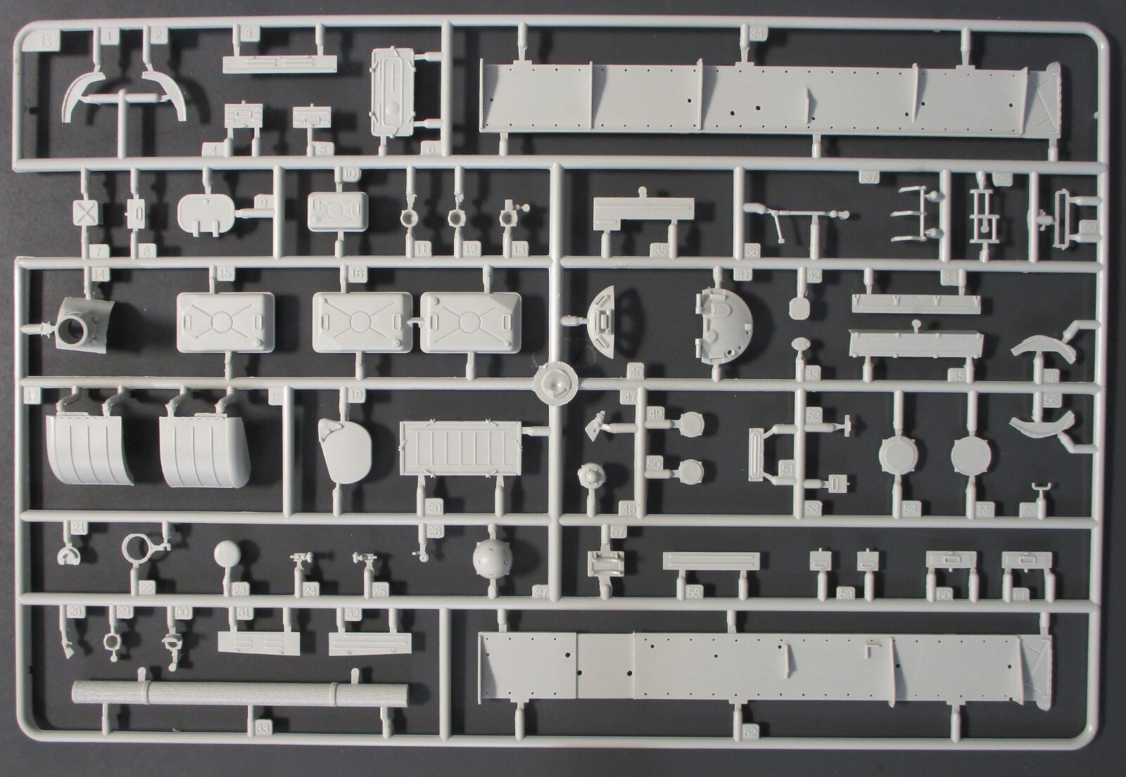 Trumpeter 1/35th Scale Russian T-62 ERA - Parts Tree B from Kit No ...