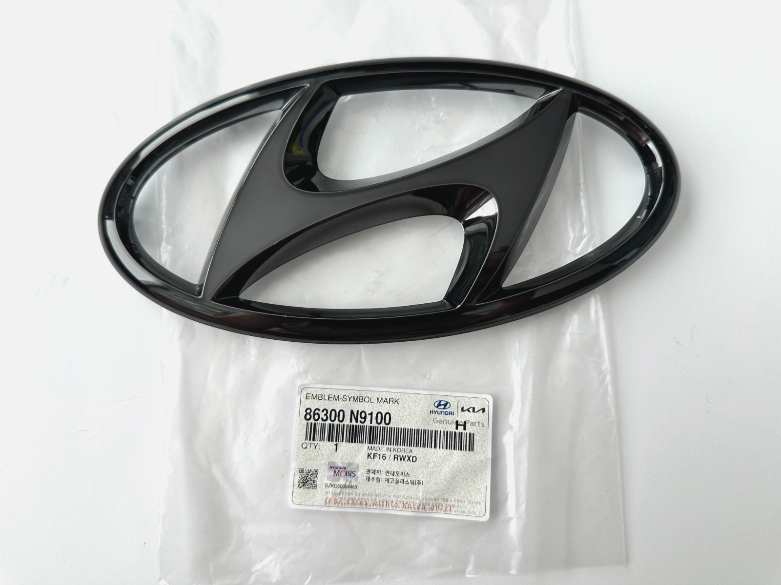 GENUINE OEM FRONT Grille BLACK Emblem 86300-N9100 for 2022-2024 Hyundai ...