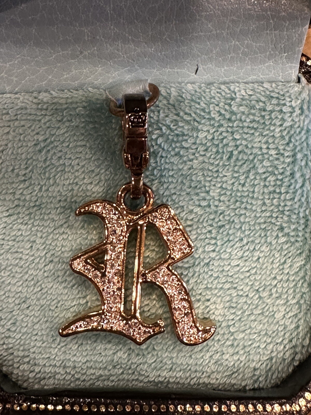JUICY COUTURE GOTHIC LETTER R CHARM (VERY RARE) - Gem