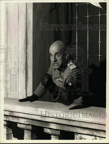 1985 Press Photo Actor George C. Scott stars in "Mussolini: The Untold ...