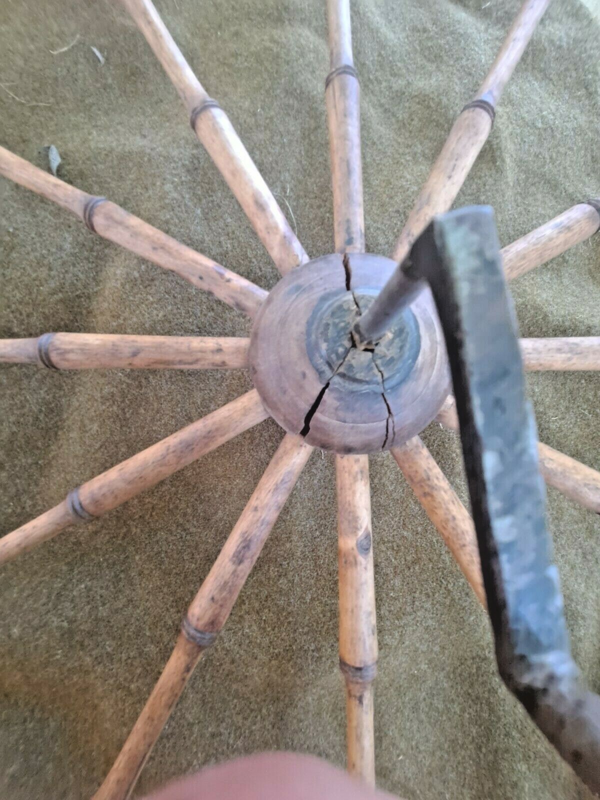 Antique Primitive Spinning Wheel | eBay