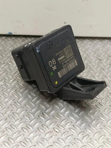 RENAULT MASTER III Furgon FV Spark Glow Plug 110675590R 001047422 2.30 ...