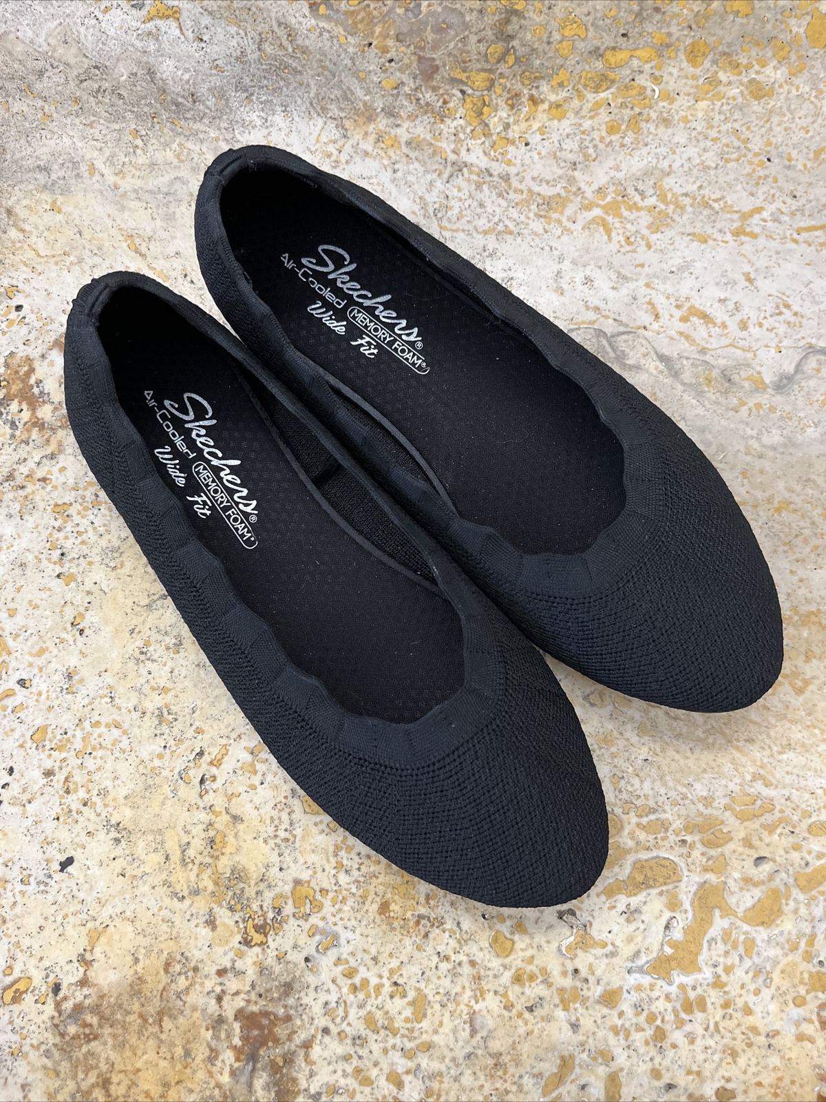 Sketchers Women’s 8.5 Black Air Cooled Memory Foam Wide Fit Almond Toe ...