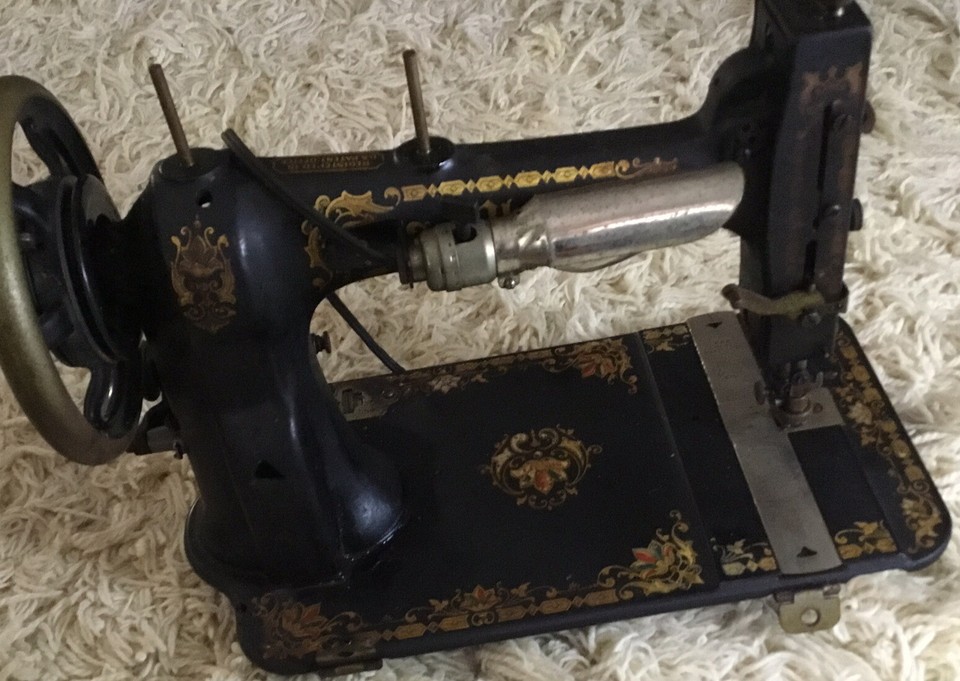 Vintage White Rotary Sewing Machine Cleveland Ohio USA | eBay