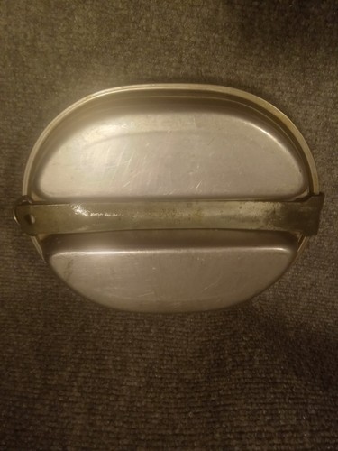 WWII U.S. Army 1944 Military Issued Field Mess Kit by E.A CO with ...