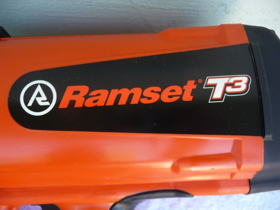 RAMSET T3 MAG, GAS TOOL , SINGLE CHARGER ,2 BATTERIES BRAND NEW, FAST ...
