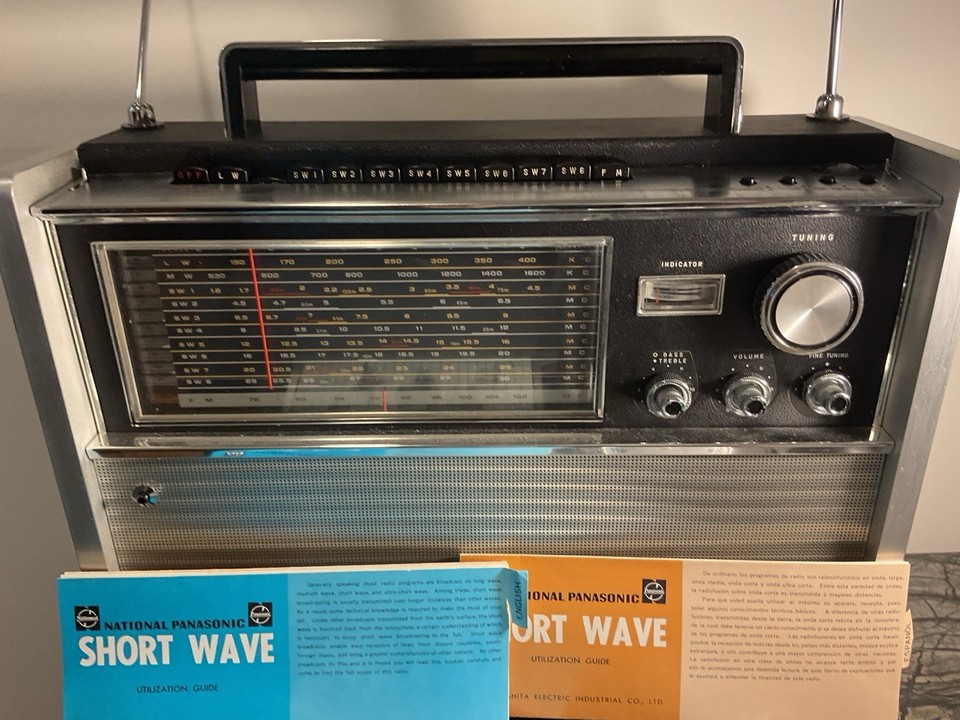 National Panasonic RF-5000A 11-Band Radio-Good Condition- | eBay