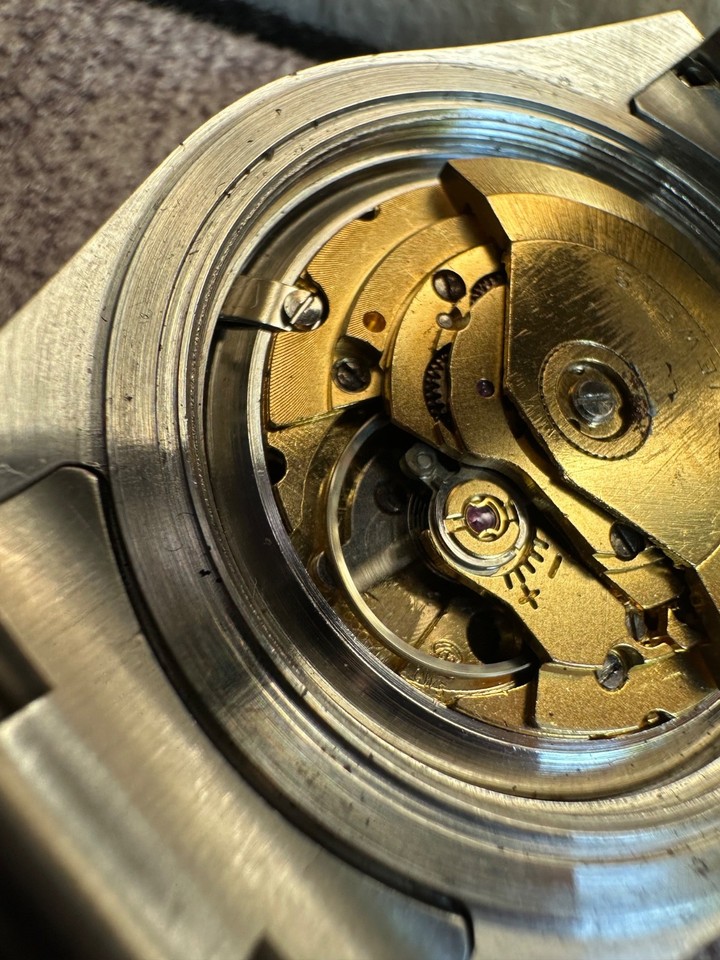 DIVER 300M SUBMARINE CAL ETA 2836-2 SWISS MADE MENS WATCH 41MM RARE | eBay