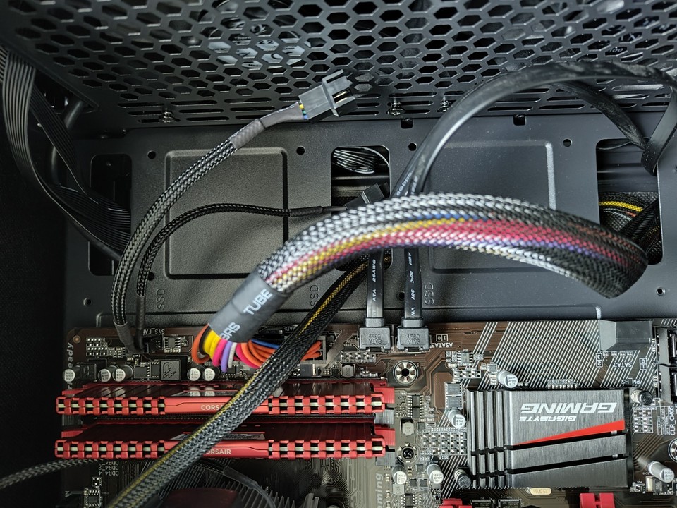 HellCracks ATX Desktop Gaming Computer PC Gygabyte NVIDIA Ryzen ...
