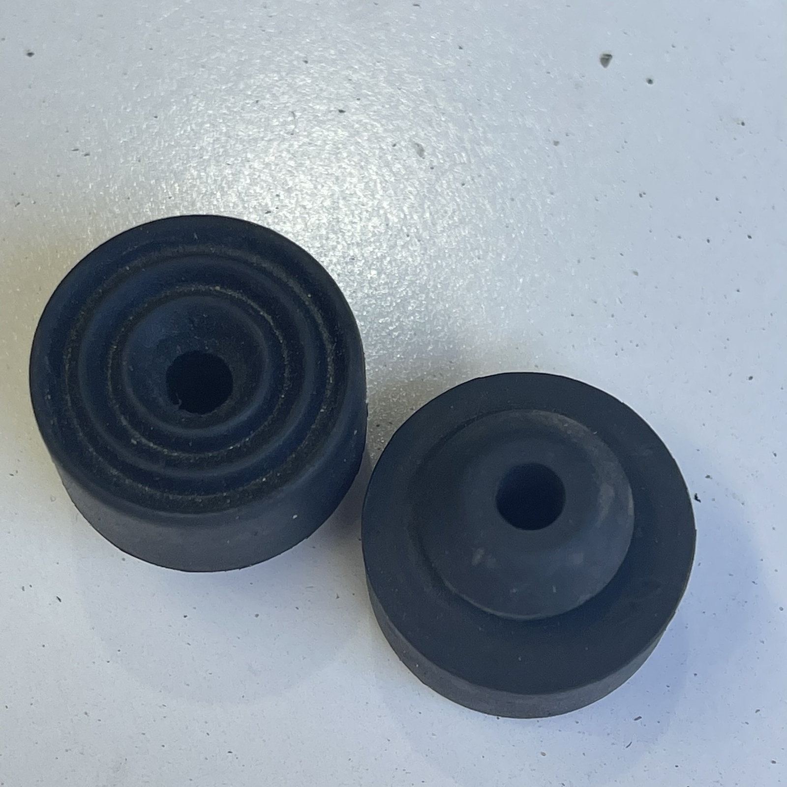 Kawasaki Vulcan S 650 EN650 EN650B 2015 Fuel tank rubber mounts pair ...
