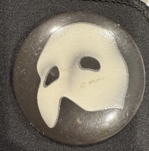 1986 Phantom of the Opera Glow in the Dark Pinback Button Dewynters ...