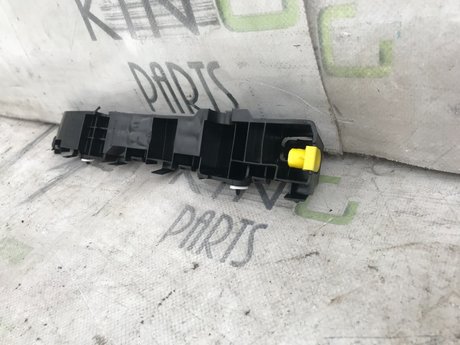 Vauxhall CORSA E Front Bumper Bracket 475498858 2014 for sale online | eBay