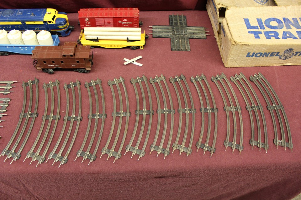 Vintage Lionel Trains Post War 1950's Era Set Sante Fe 204, Whirlpool ...