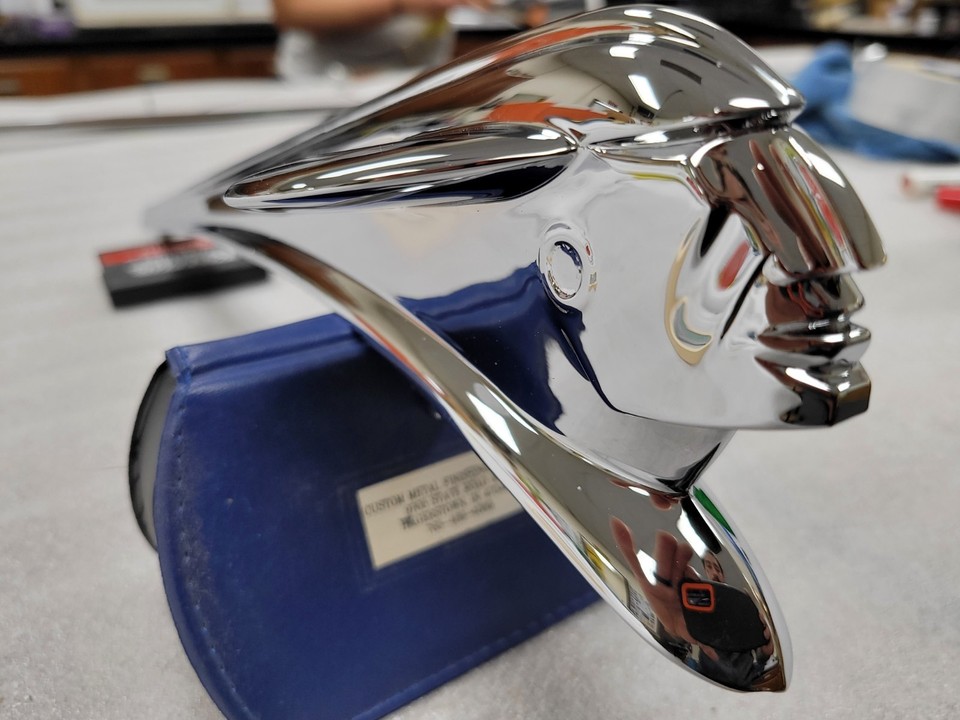OE Original RECHROMED Lighted 1948 Pontiac Hood Ornament 510565 Triple ...