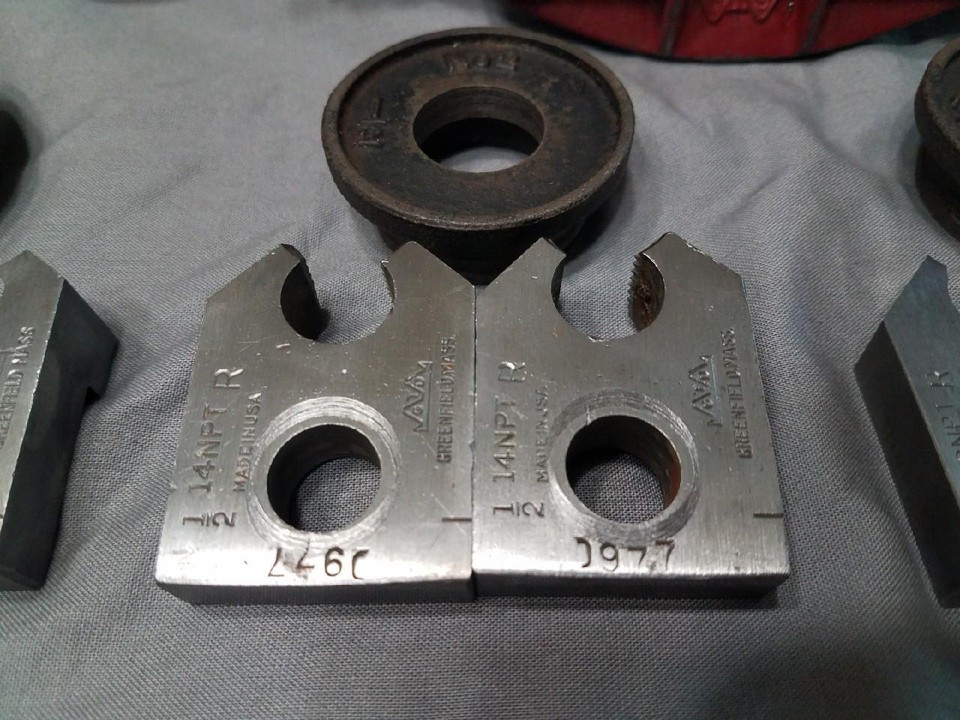 Greenfield # 2 Adjustable Pipe Threader w/ 5 Dies 1", 3/4",1/2", 3/8 ...