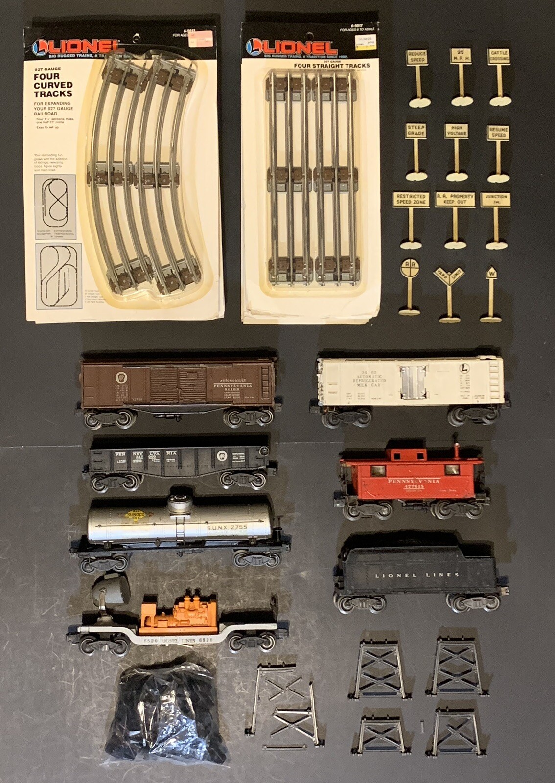 Vintage Lionel Electric Train Set: 10 Sealed Tracks, 7 Cars, 12 Yellow ...
