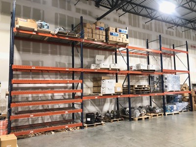Pallets & Pallet Racking - Teardrop Uprights