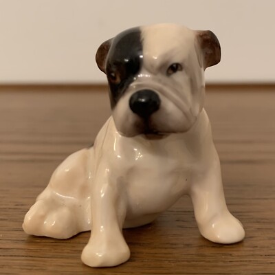Royal Doulton Mini Dog Figurine K 2V English Bulldog - 1.7/8" tall very ...